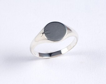 DG+AO Collection: Spider Web Signet Ring in Sterling Silver - Etsy
