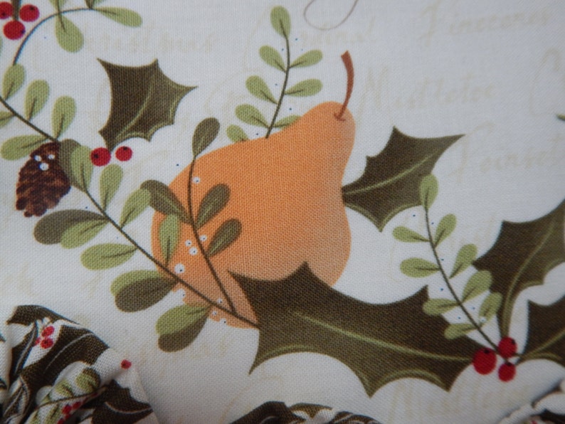 Merry Christmas Pear Wreath Yo Yo 12 Doily | Etsy