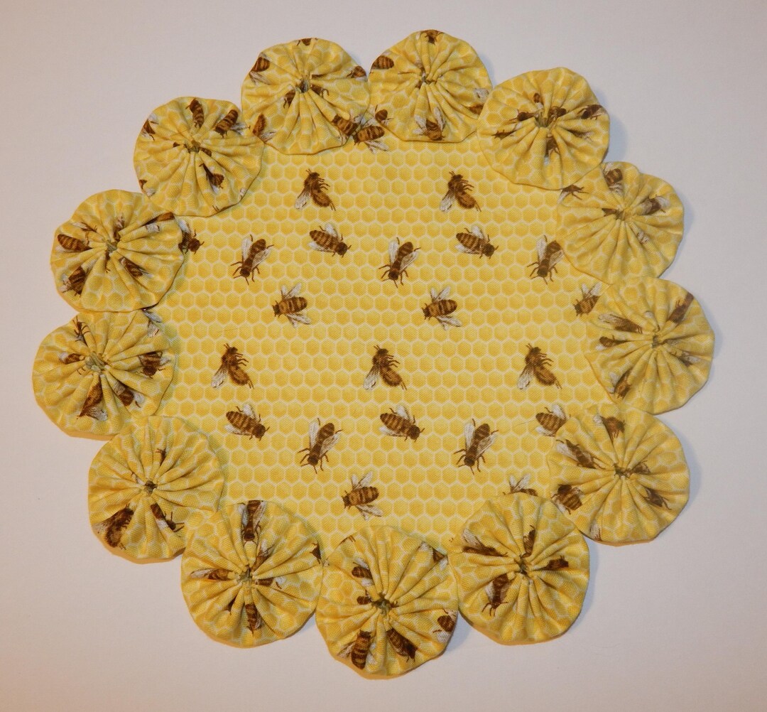 Honey Bees 8.5" Yo Yo Doily - Etsy
