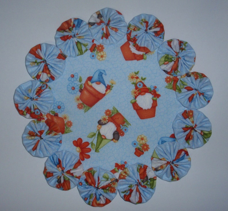 Flowerpot Gnomes 8.5" Yo Yo Doily Spring or Summer Decor - Etsy