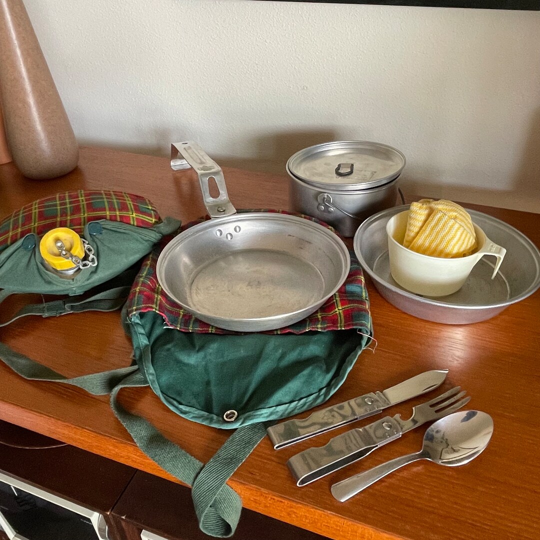 9 Piece 1960's Girl Scouts GSA Mess Kit and Canteen Vintage Scout ...