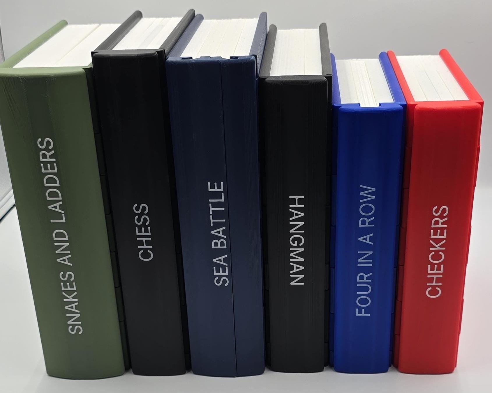 Magnetic Book-style Checkers Set – Foldable 3D Printed Travel Game ...