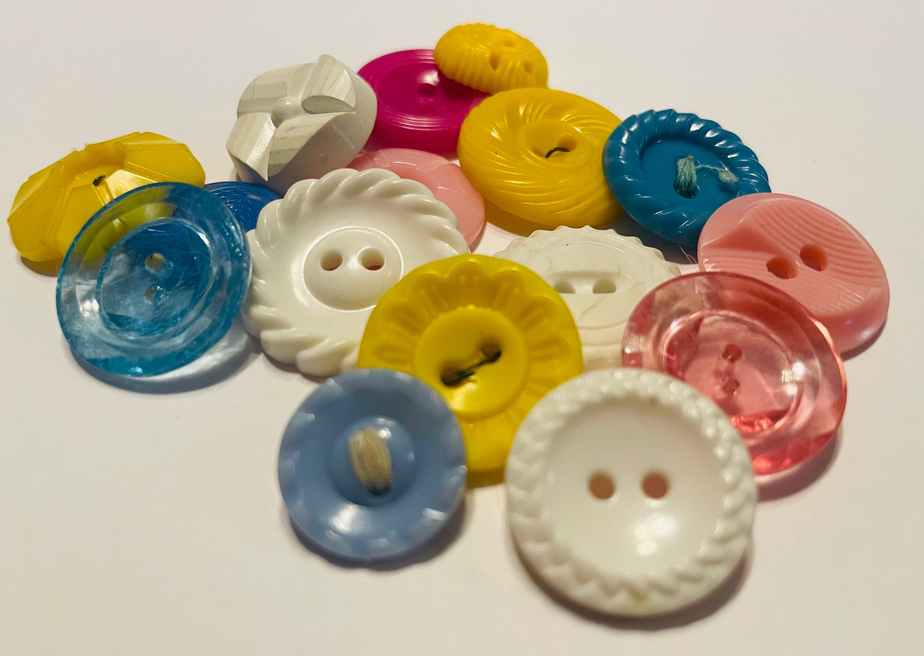 16 Vintage Fancy Fifties Plastic Buttons - Spring/easter Mix - Bulk ...