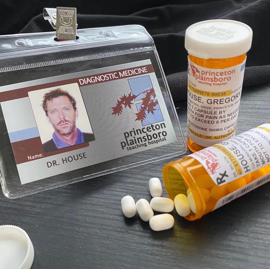 House MD, Screen Accurate Replica Prop Pill Bottle & ID Badge for ...