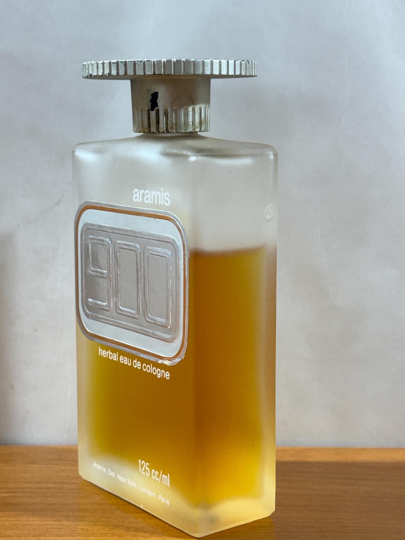 Vintage Aramis 900 Herbal Eau De Cologne, Frosted Bottle (75% Full ...