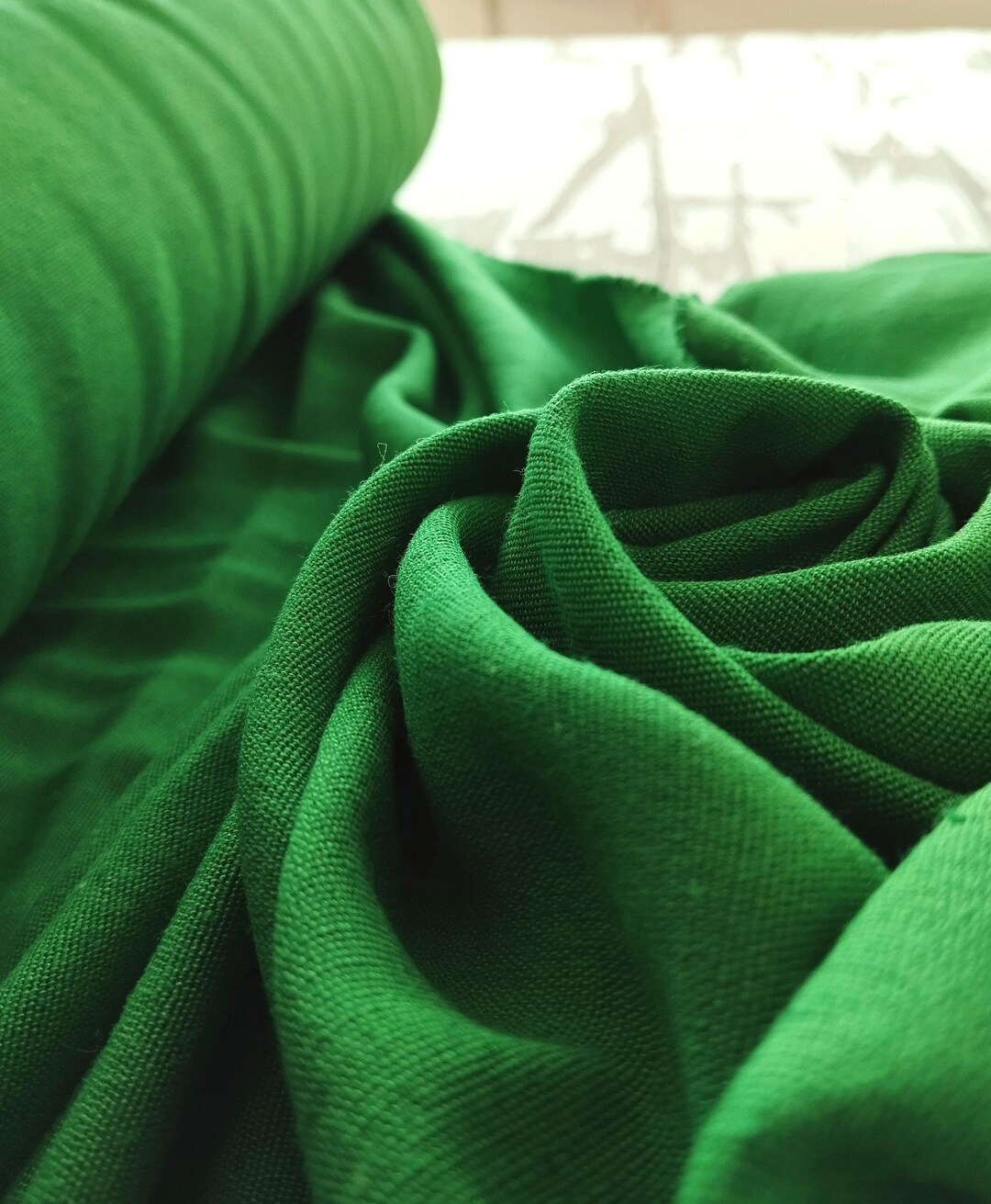 Tecido de linho verde-campo, mistura de linho e viscose, peso médio de ...
