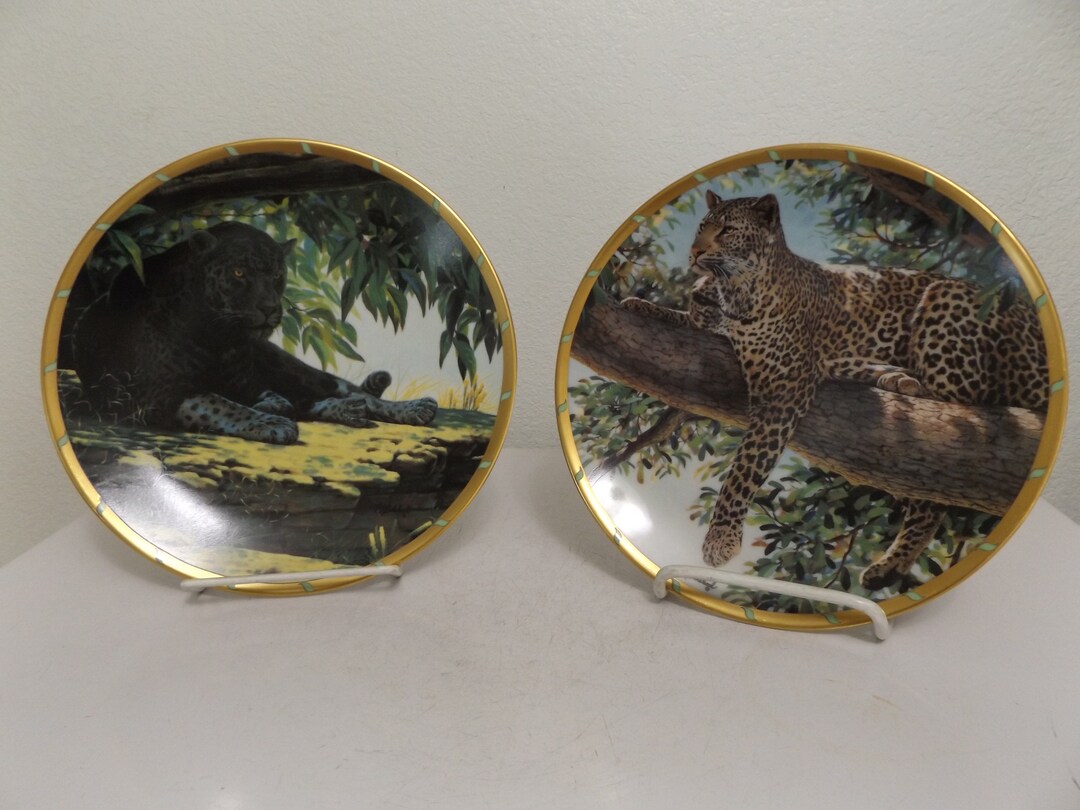 Two Vintage Lenox Plates / Guy Coheleach's Royal Cat Plate Collection ...