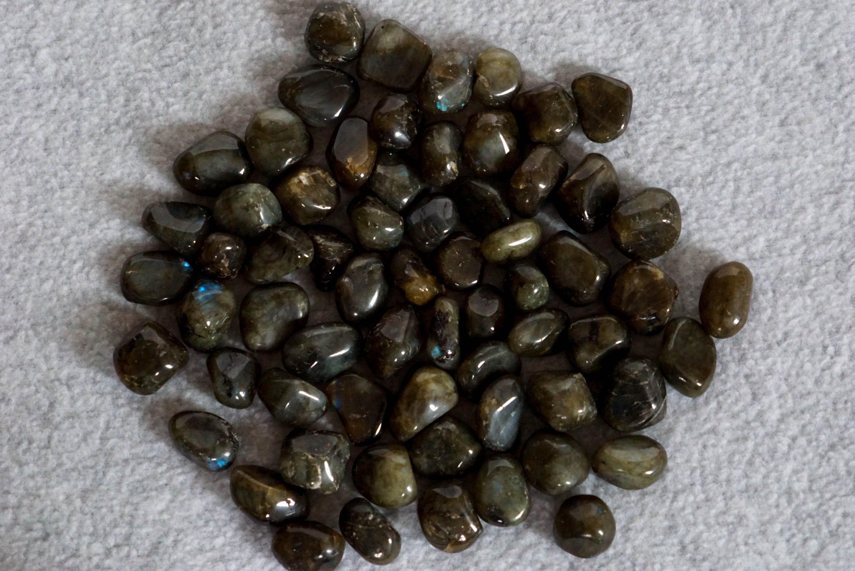 Labradorite Tumbled Crystals, Set of 6 Small, Spectrolite - Etsy