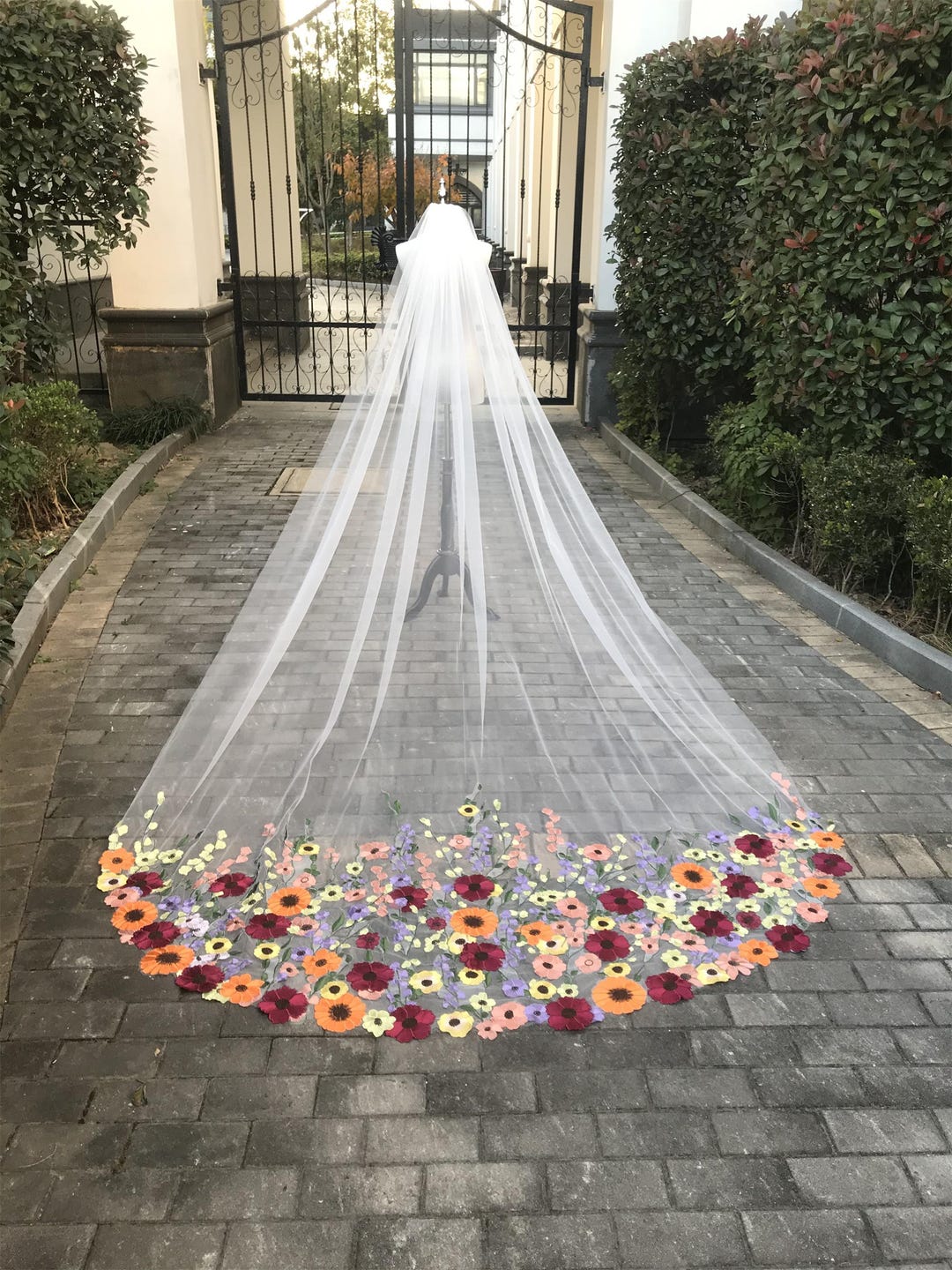 Bright and Colorful Flower Veils, High-end Embroidered Flowers, Floral ...