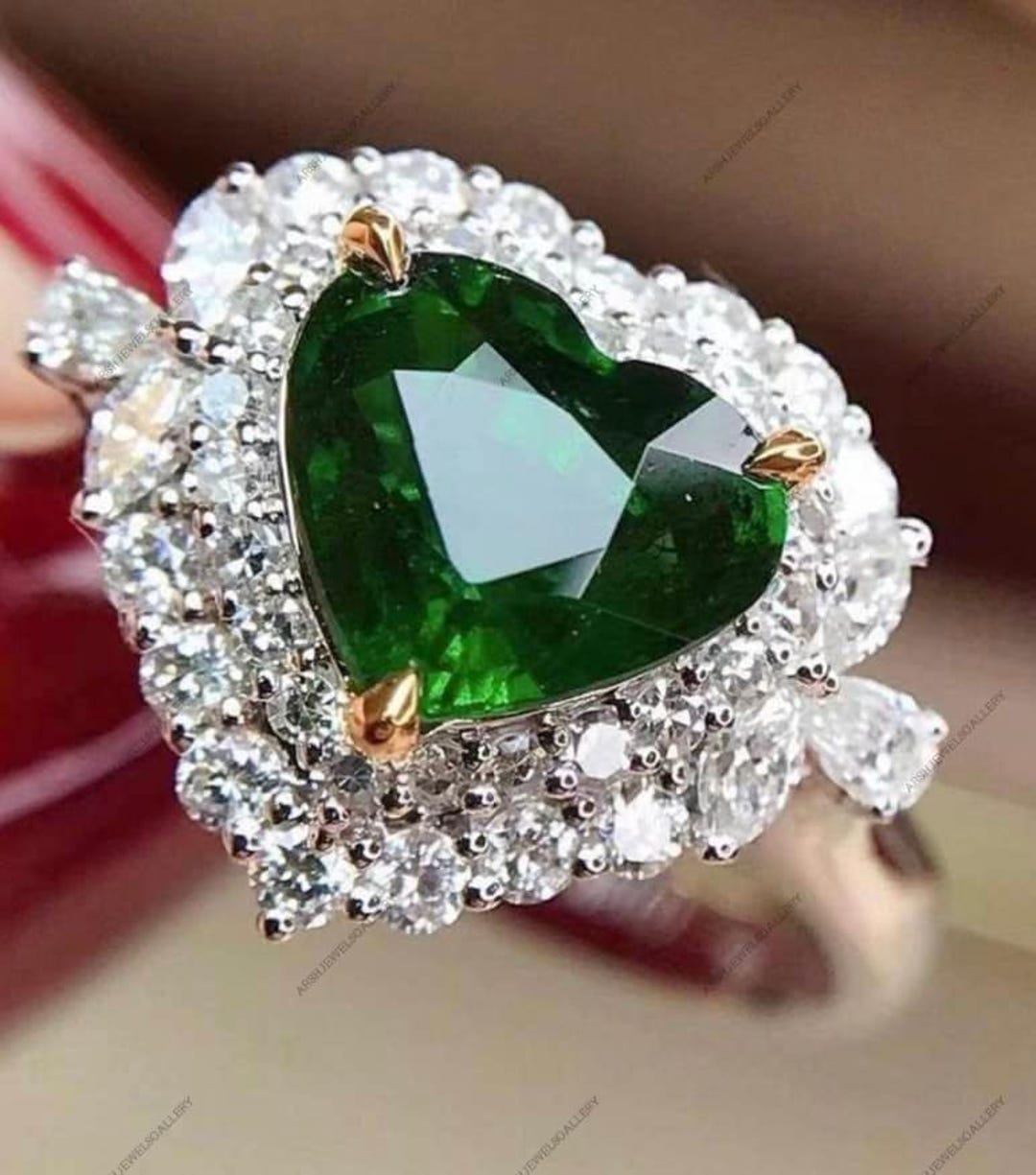 Heart Cut Luxurious Tsavorite Garnet Ring Vintage and Unique Design ...