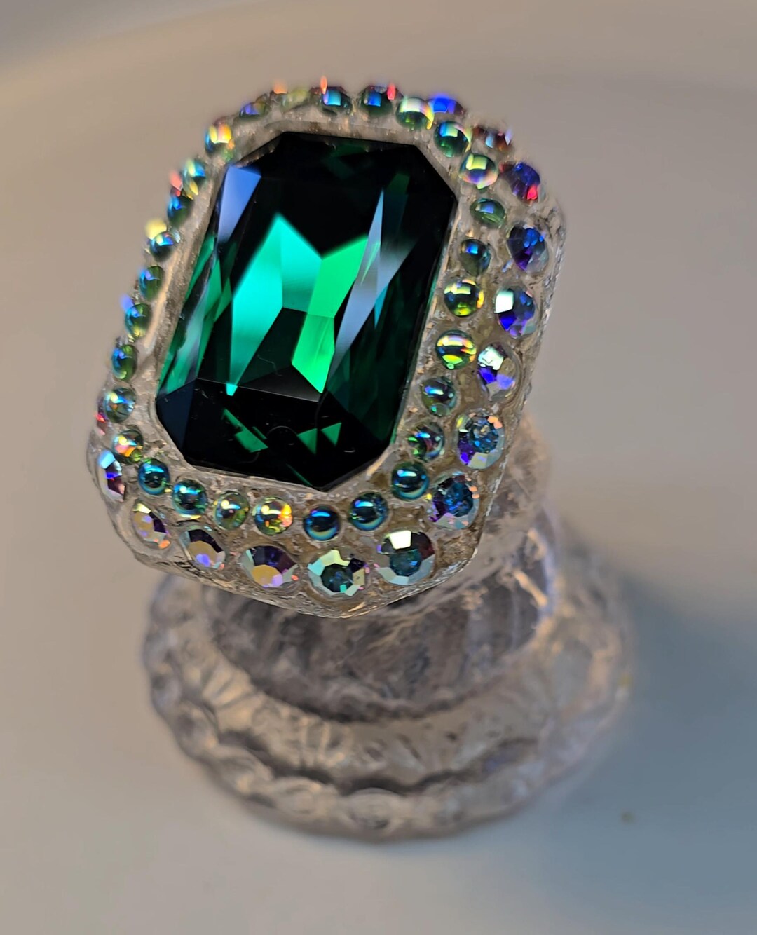Queen Victoria Crystal Emerald Ring - Etsy