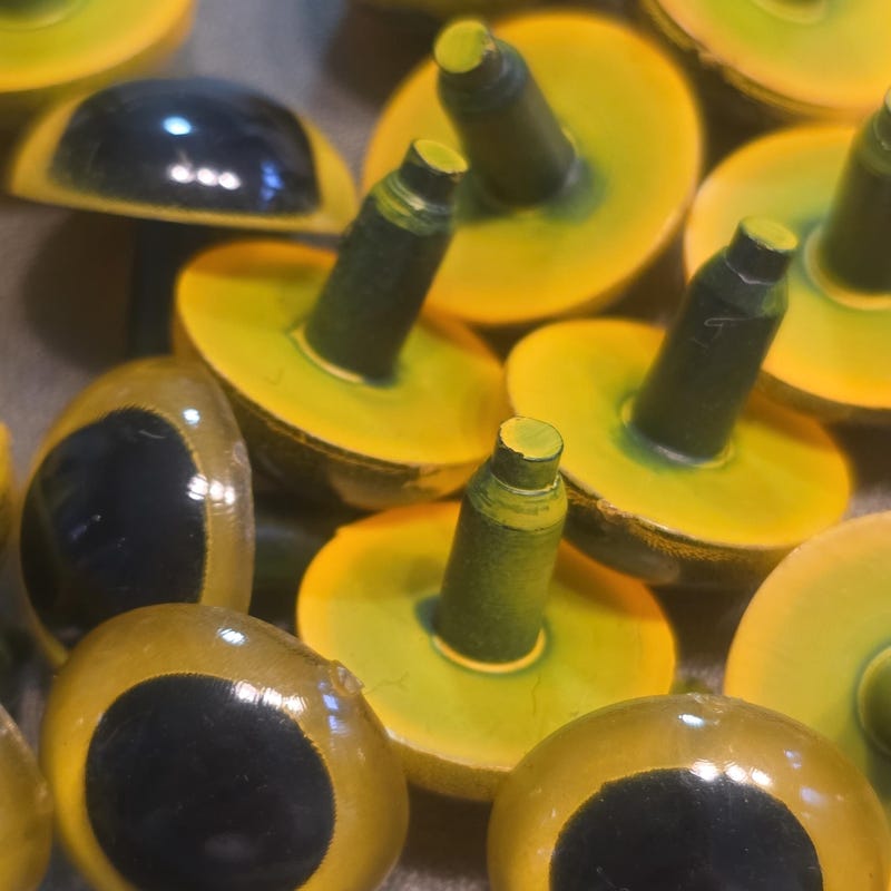 Teddies Eyes Vintage - Etsy UK