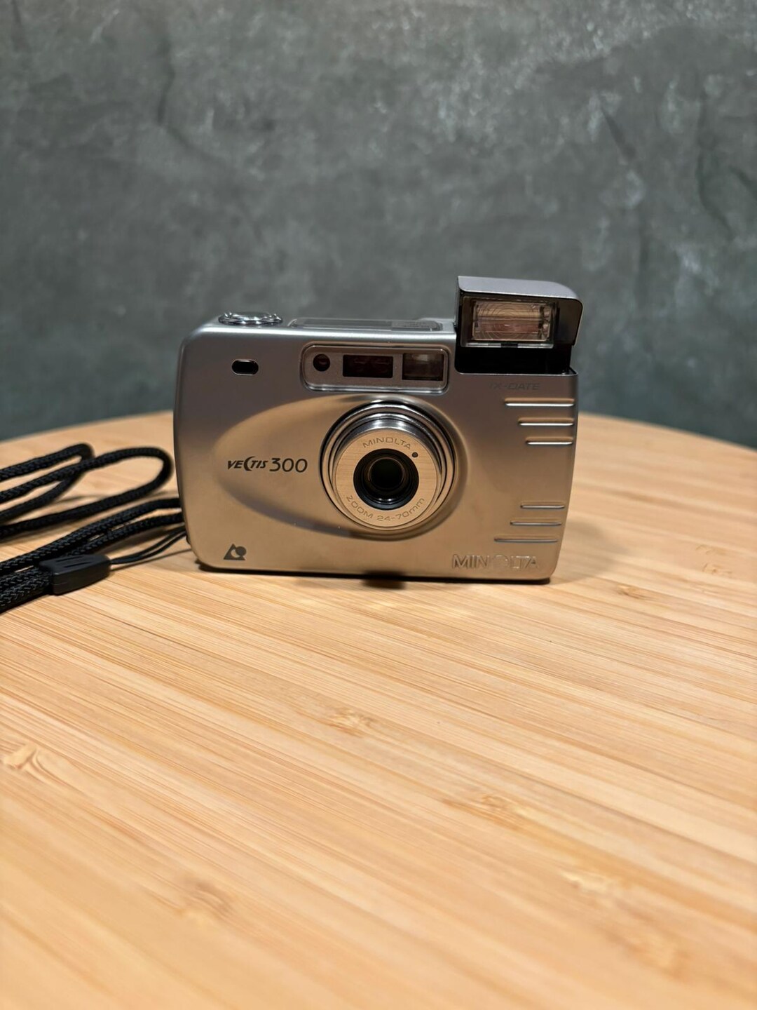 Minolta Vectis 300 APS Film Camera Point and Shoot Vintage Compact ...