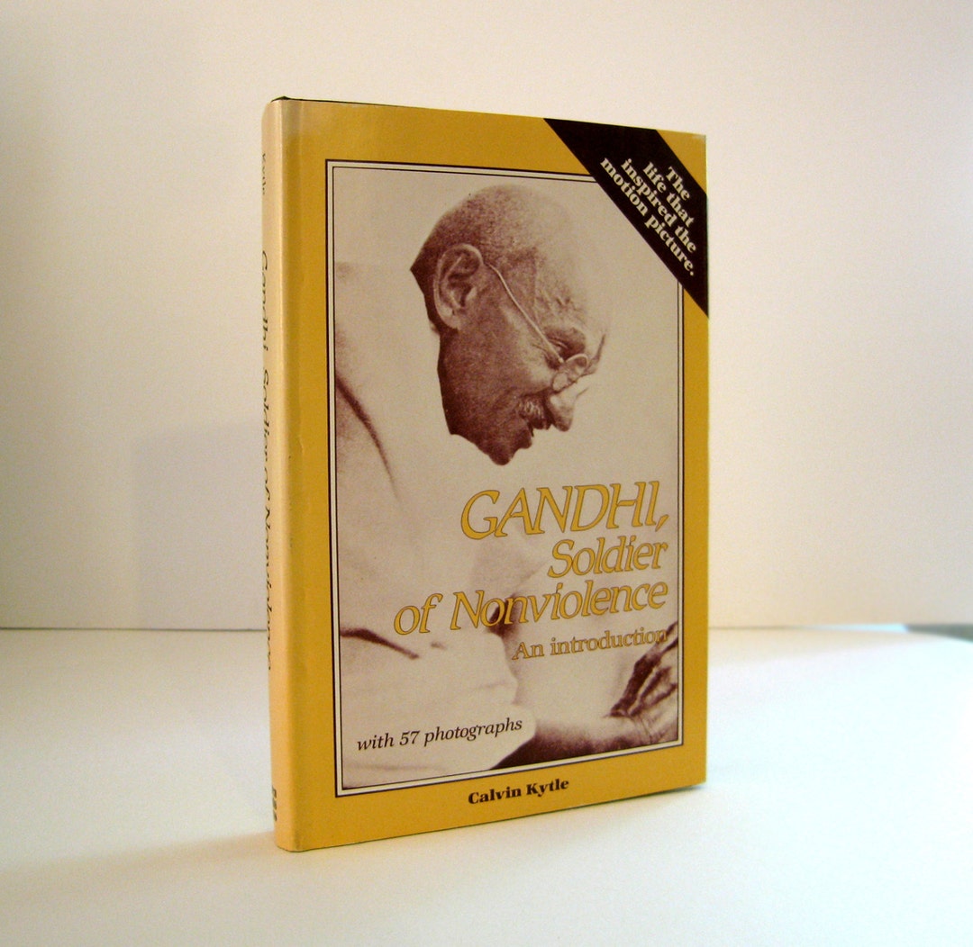 Mahatma Gandhi, Soldier of Nonviolence Biography of Mohandas K. Gandhi ...