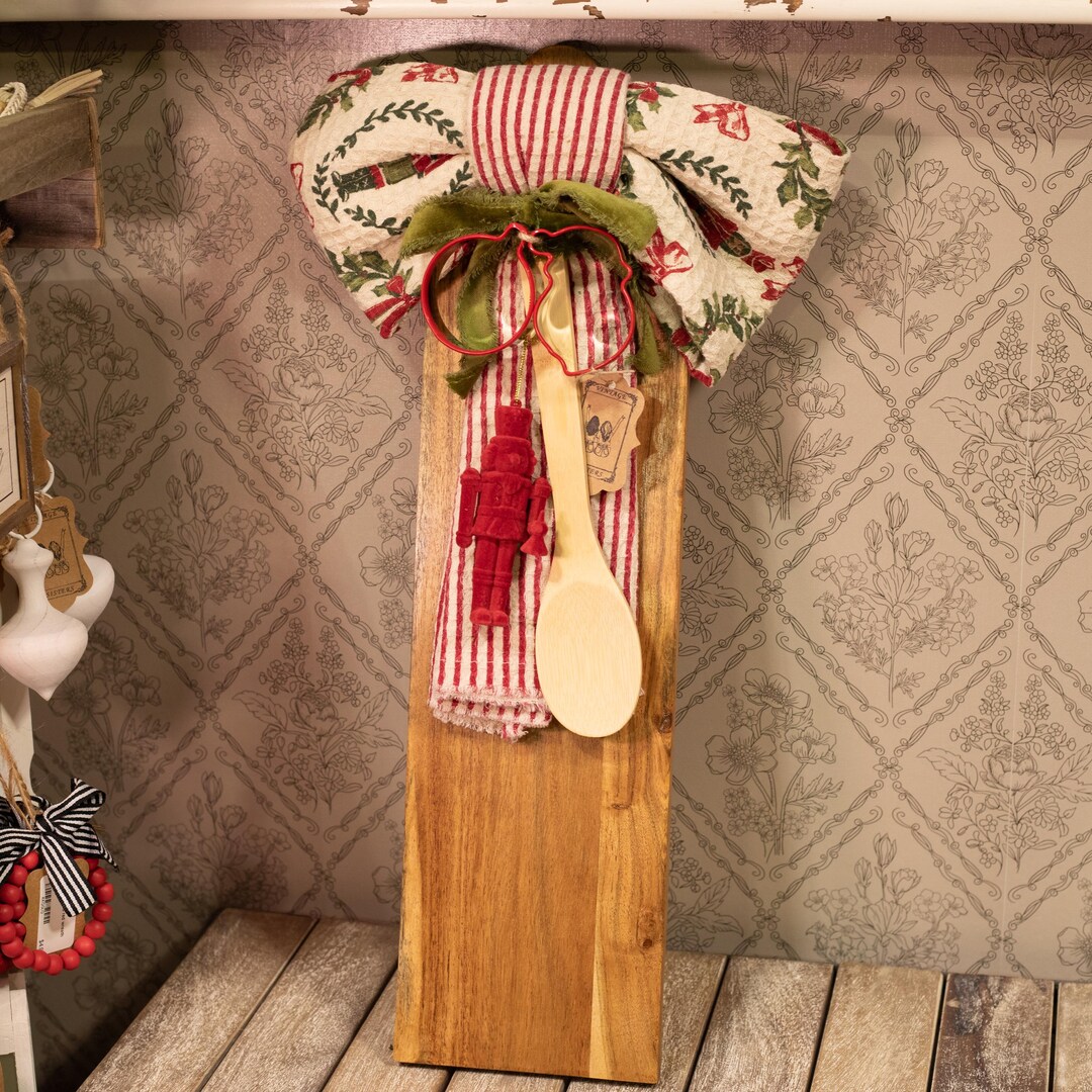 Rustic Farmhouse-style Christmas Kitchen Gift Set With Cutting Board - Etsy