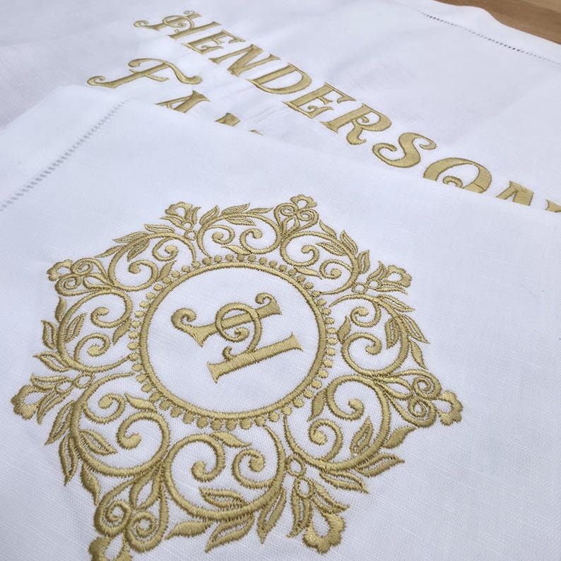 Set of Linen Table Runner and Napkin Set, Fully Personalized Embroidery ...