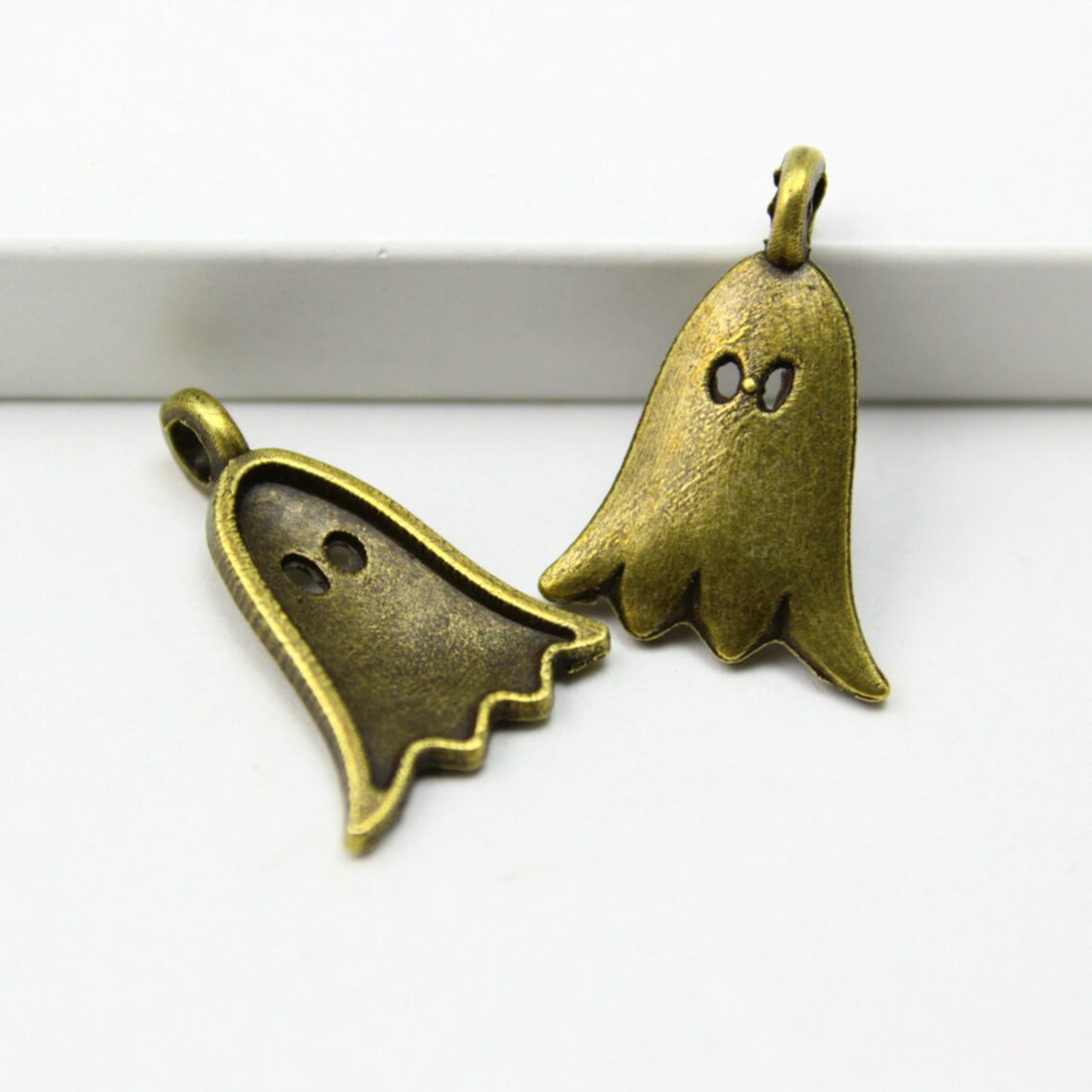 30Pcs Antique Brass ghost Charm ghost Pendant 20x14mm PND316 | Etsy