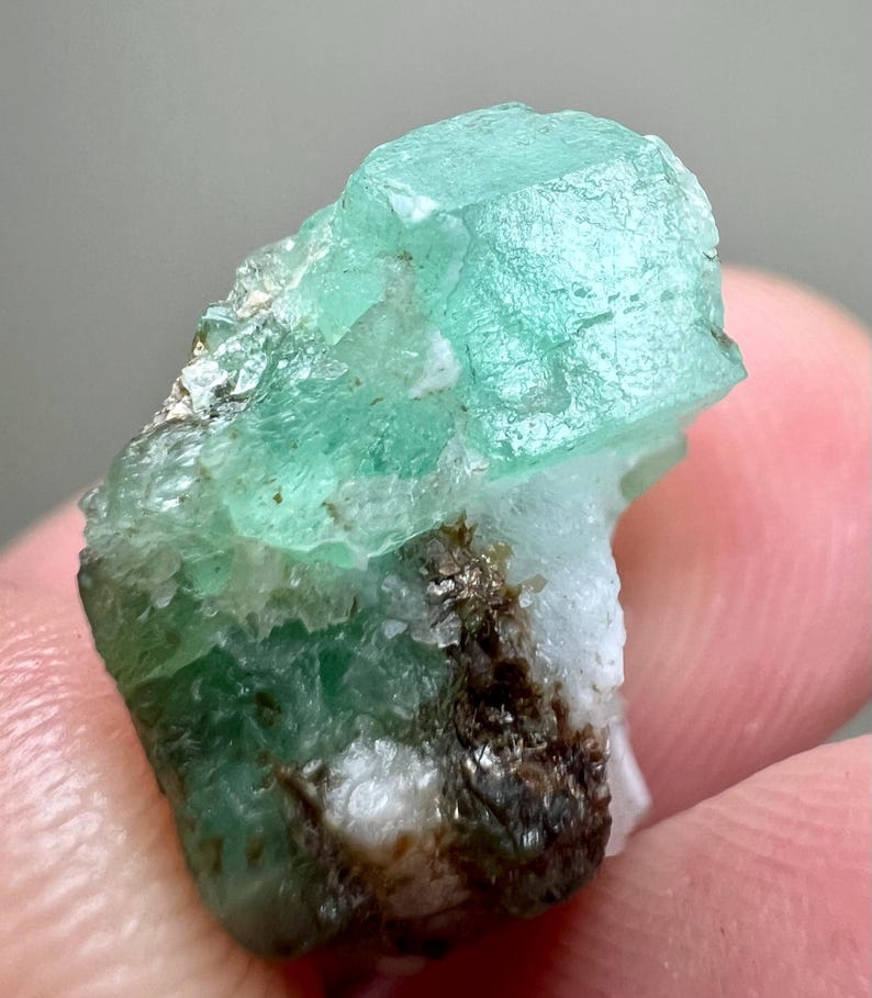 15 CT Chitral Emerald Crystal Specimen From Chitral KPK Pakistan - Etsy