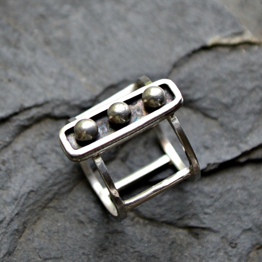 Sterling Silver Modern Ring. Size 6 Hand Forged Silver Ring captivity ...