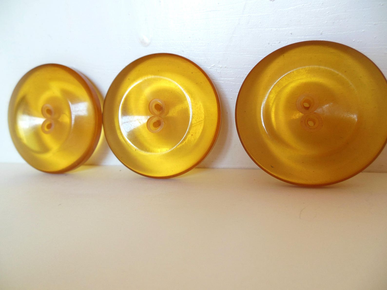 Vintage Bakelite Buttons Enormous (set of 3) 1 3/4" Apple Juice 40's ...