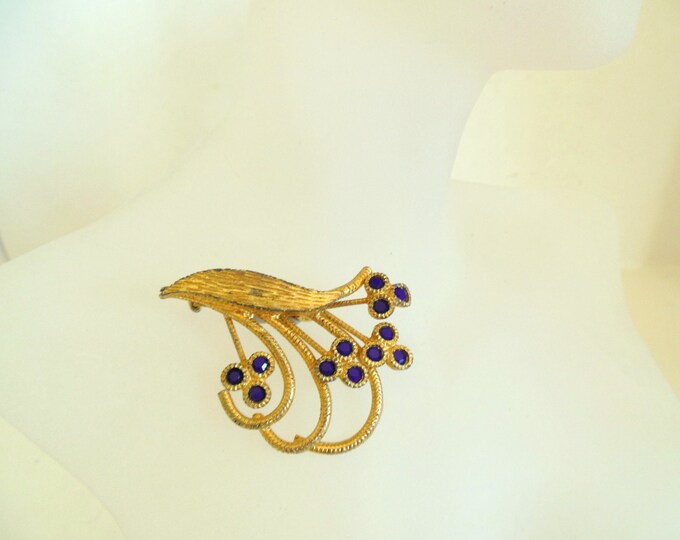 Vintage Pot Metal Rhinestone Brooch Sapphire Flowers Gold 50's (item 94 ...