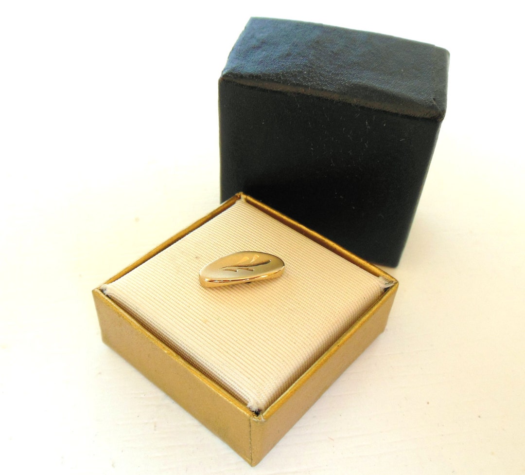 Vintage Swank Tie Tack Oval Gold Engraved Flourish Original Box 50's ...