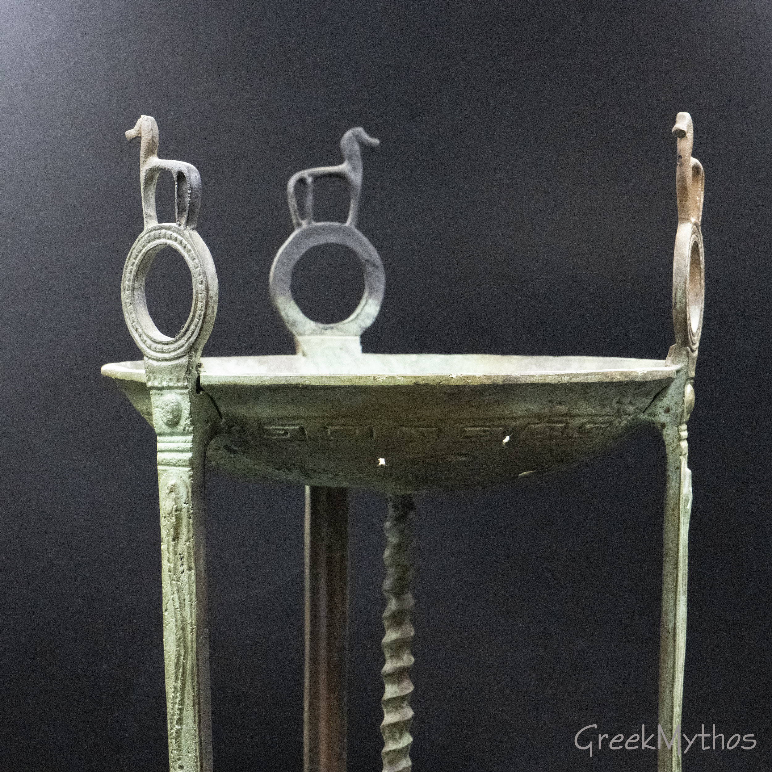 Bronze Big Tripod Vessel Ancient Greece Sanctuary Tripod Museum Replica ...