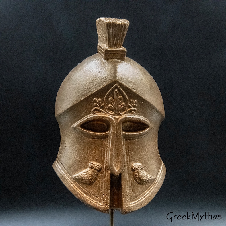 Ancient Greek Spartan Helmet With Crest, Gold Plaster War Helmet Museum ...