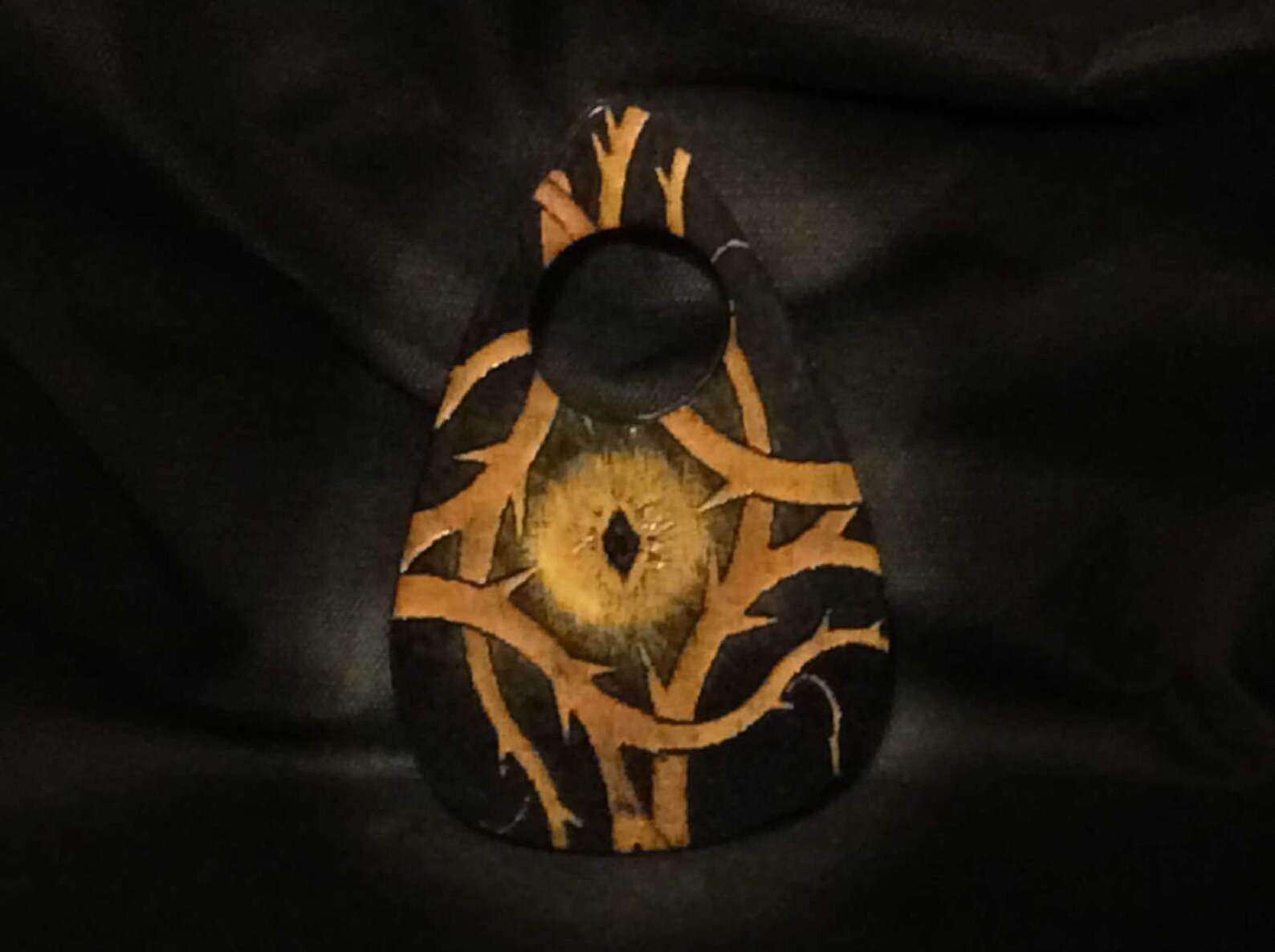 Lord Mocks Teardrop Thorn Eye spirit Pointer - Etsy