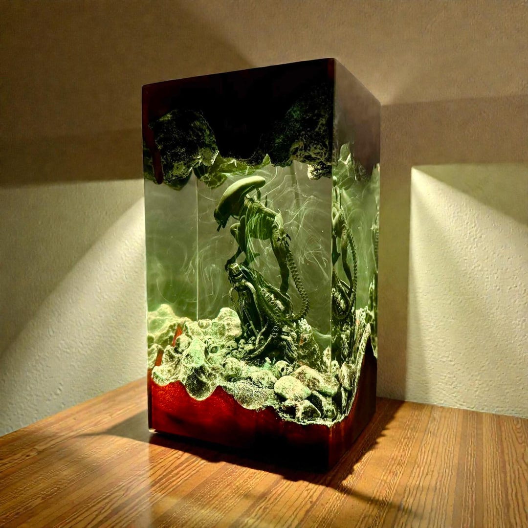 Space Monster Alien Night Light Epoxy Resin Lamp Kids Bedroom Decor ...