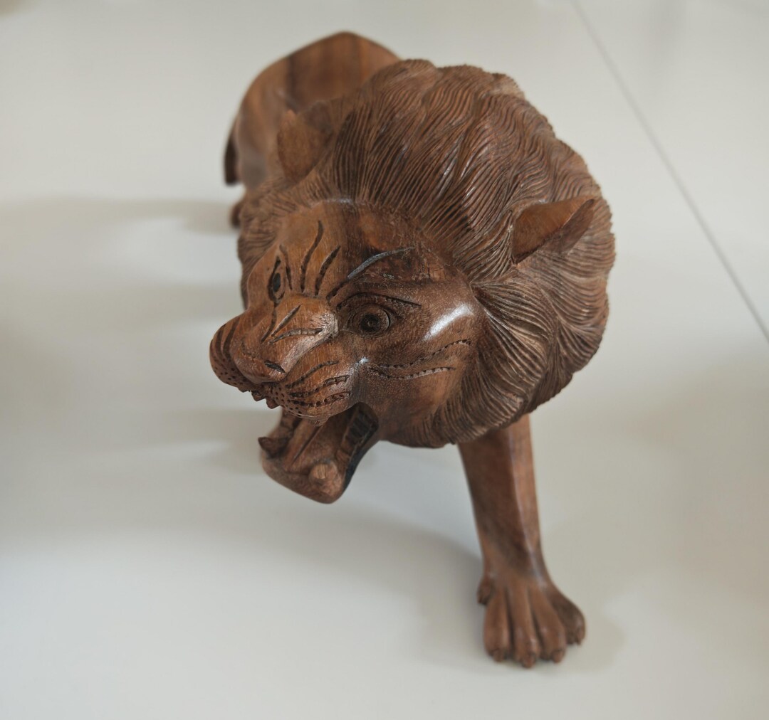 Large Hand Carved Wooden Lion Sculpture, Vintage Roaring Lion Figurine ...