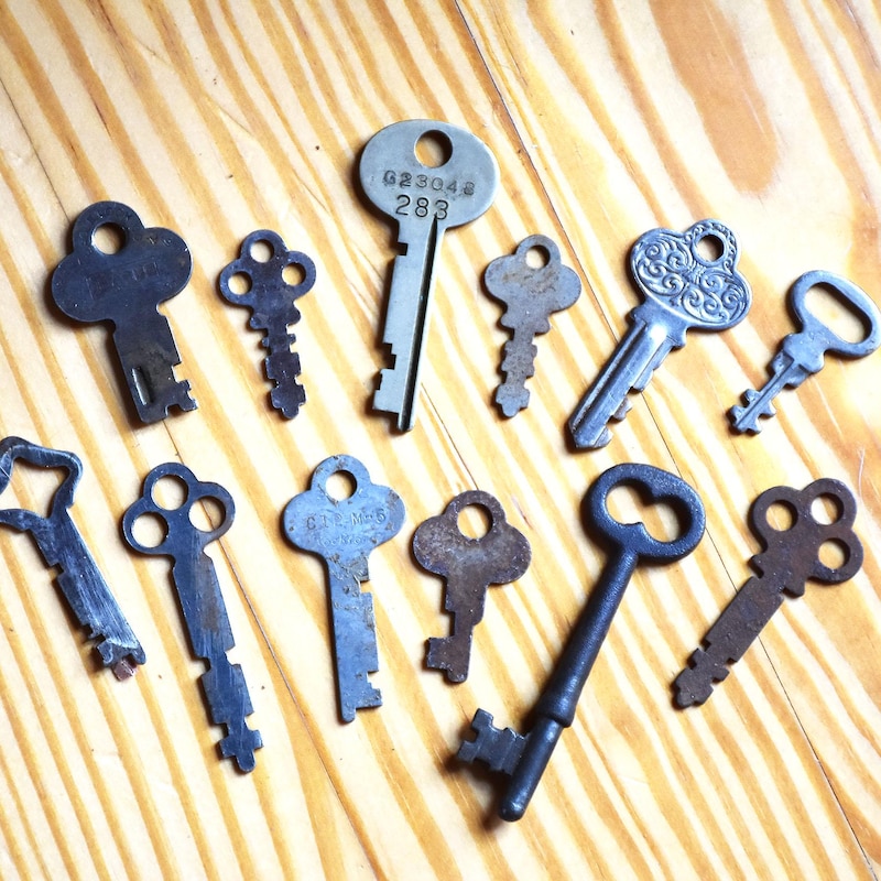 Skeleton Key Decor - Etsy