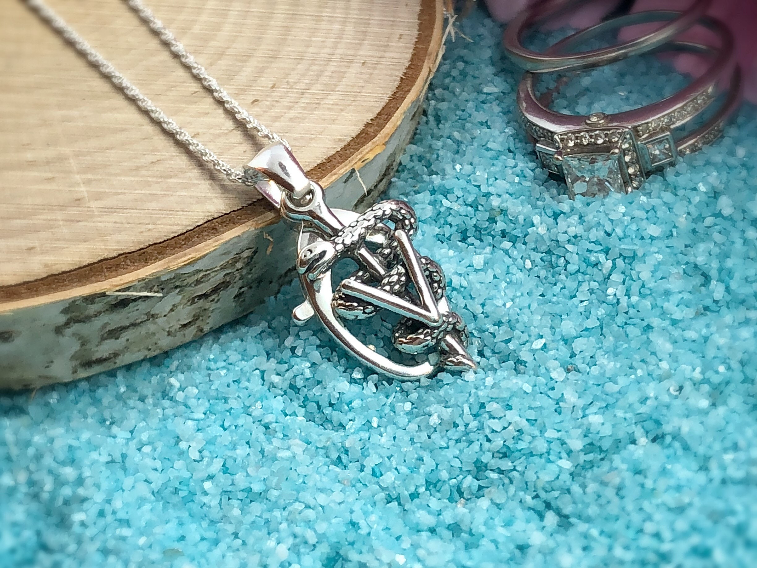 AloraLocks Veterinarian Ring or Charm Holding / Holding | Etsy