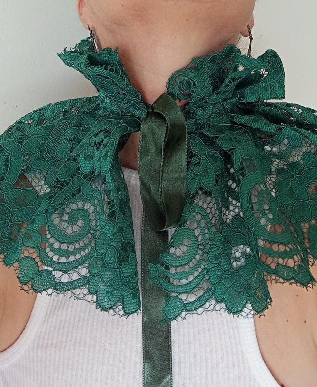 Collar Emerald Lace Ruffle Collar, Ruffle Neck Accessory, Ruffle Clown ...