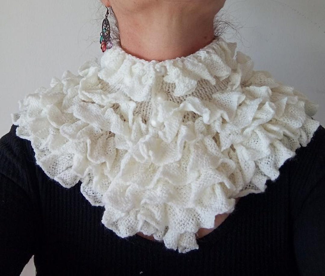 White Crochet Ruffle Neck Collar, Edwardian Victorian Style - Etsy