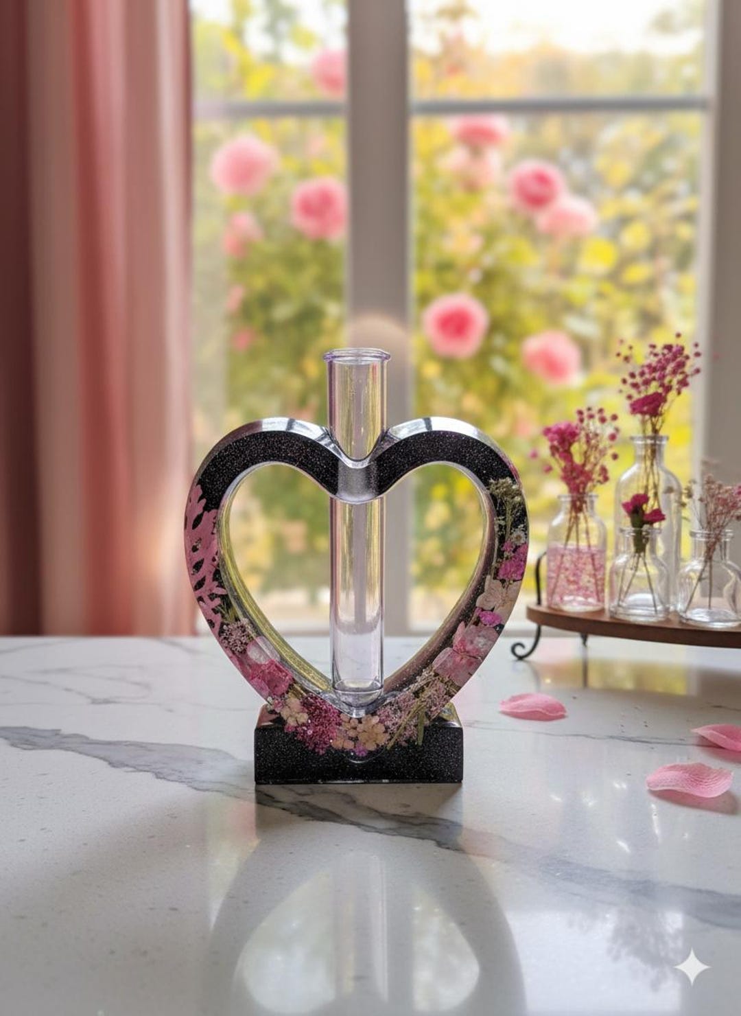 Handcrafted Resin Heart Flower Vase – Unique Home Décor - Etsy