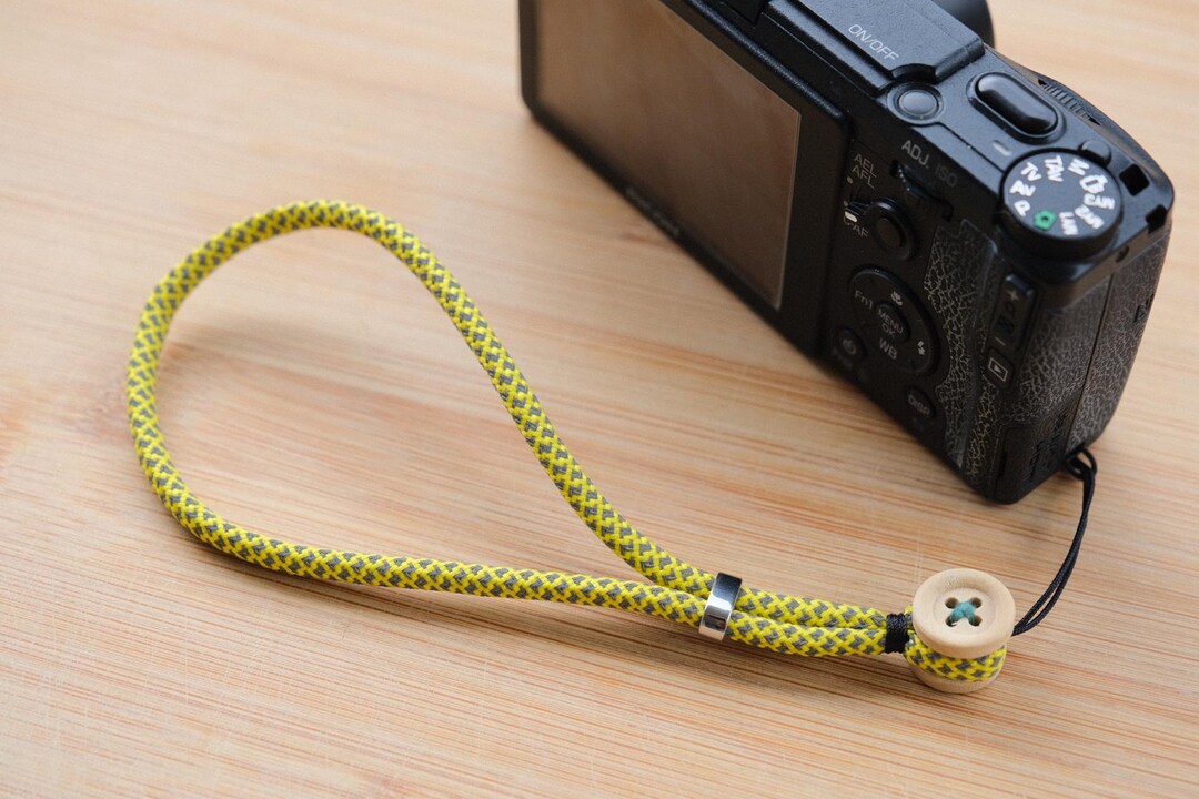 Ministrap for Compact Cameras (like Ricoh GR, Fuji XF10, Panasonic ...