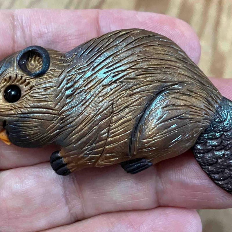 Beaver Brooch - Etsy