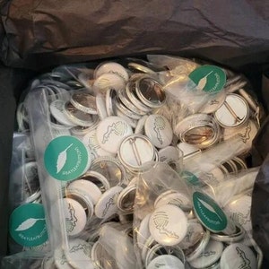 20 Custom 1 Inch Pins Weddings Parties Bands - Etsy