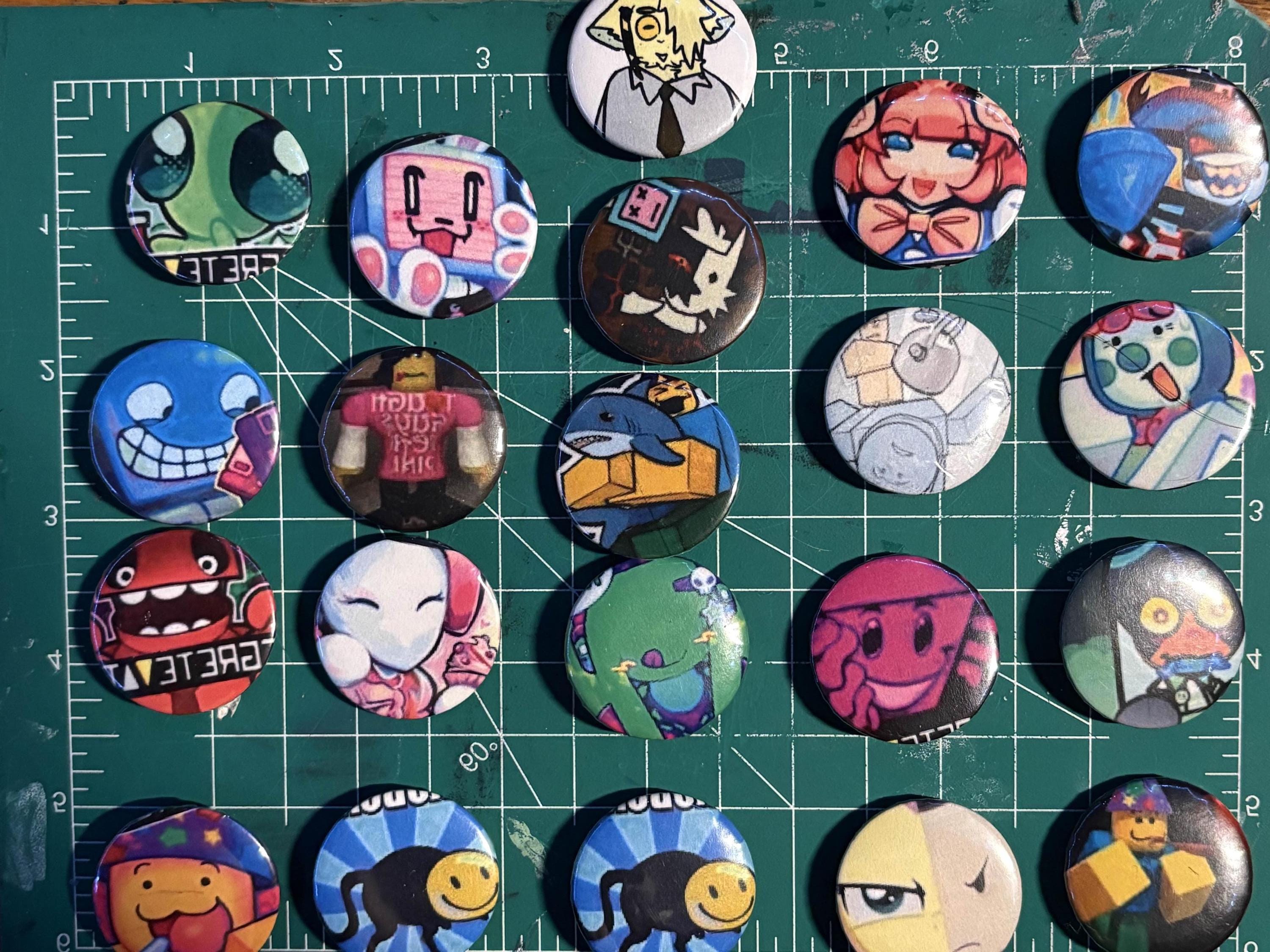 ROBLOX 1.25 INCH PINS - Etsy
