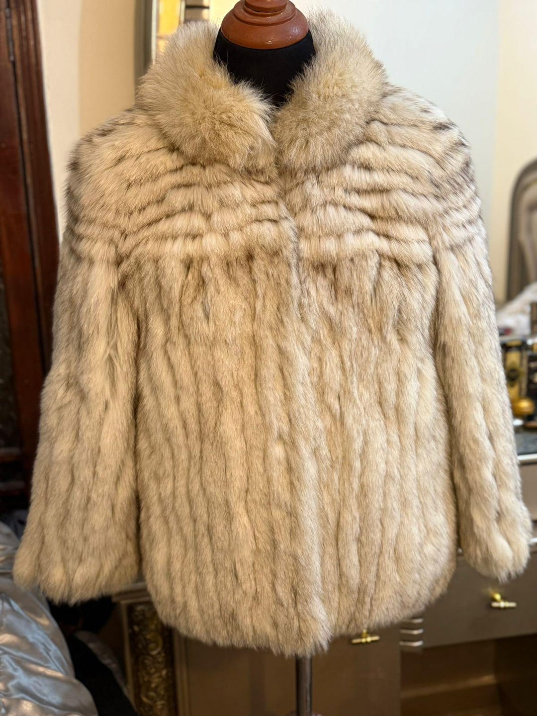 Vintage Blue Fox Fur Coat Natural Beige Fox Jacket Luxury Fluffy Winter ...