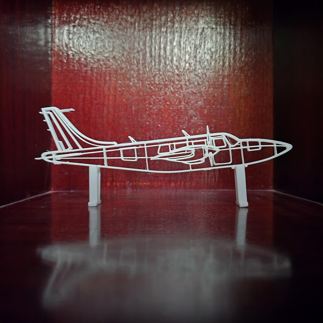3D Printed Piper Aerostar 601P, Airplane Desk Decor, Pilot Gift - Etsy