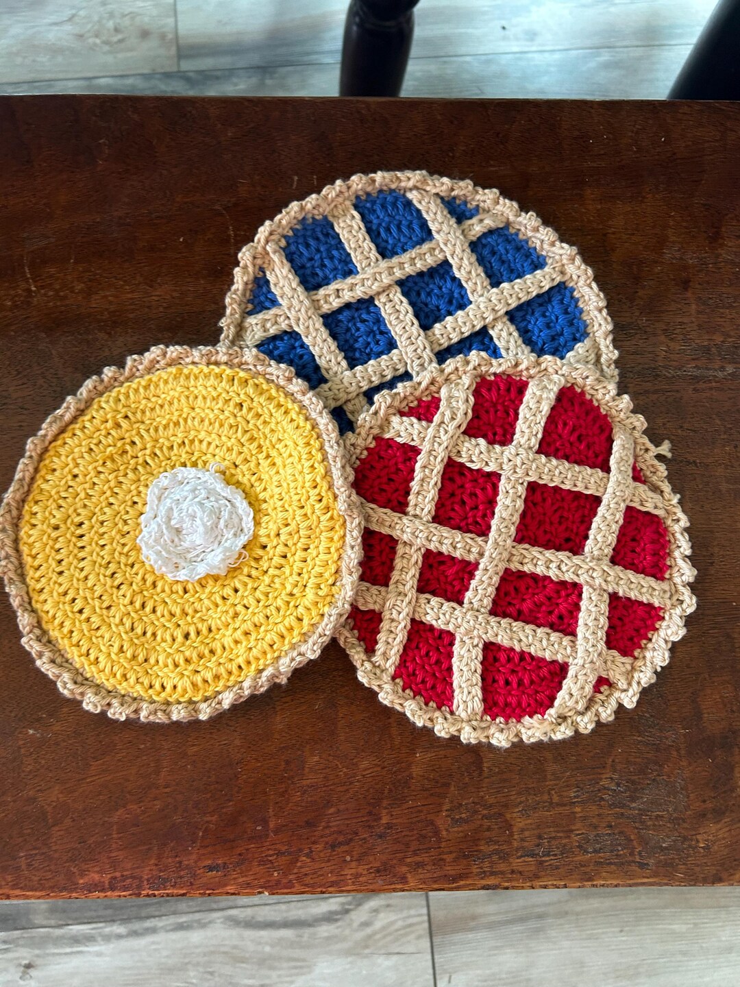 Crochet Pie Pot Holder | Handmade Trivet, Baking Gift - Etsy