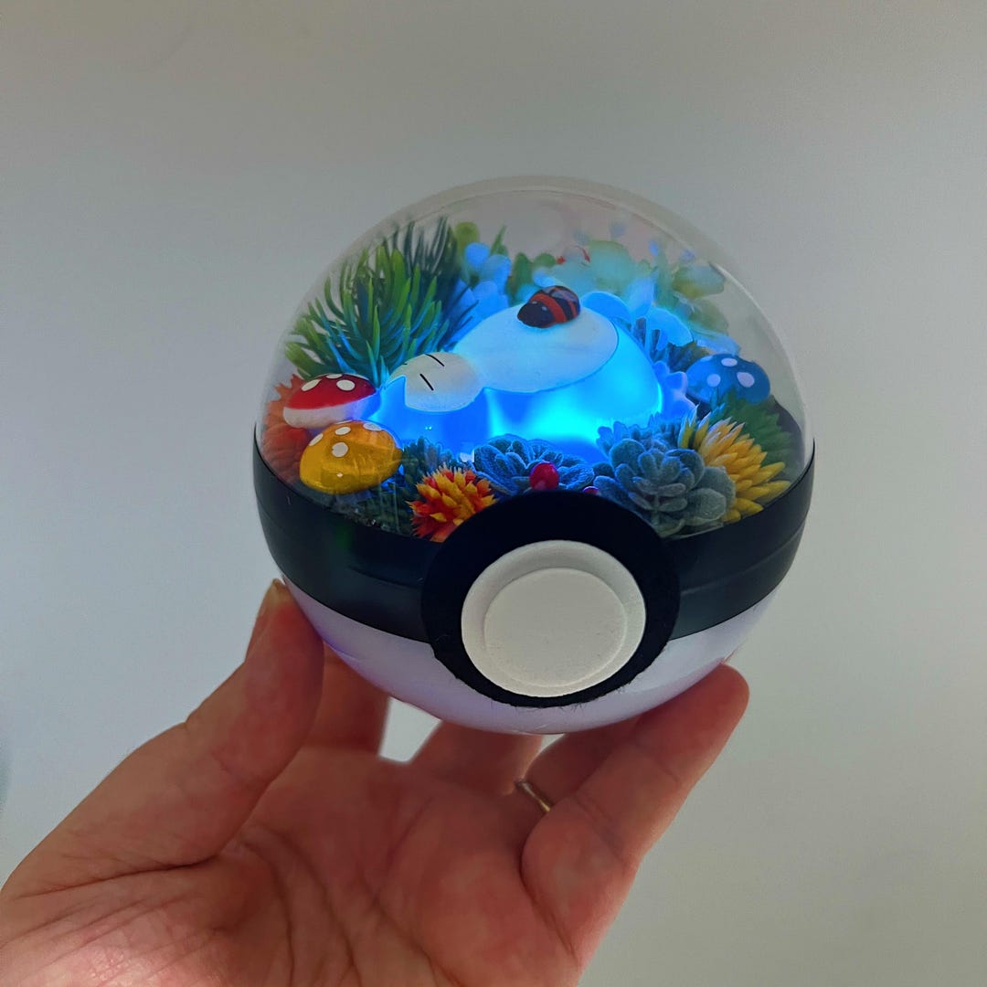 LIGHT UP Snorlax Pokeball Terrarium - Etsy