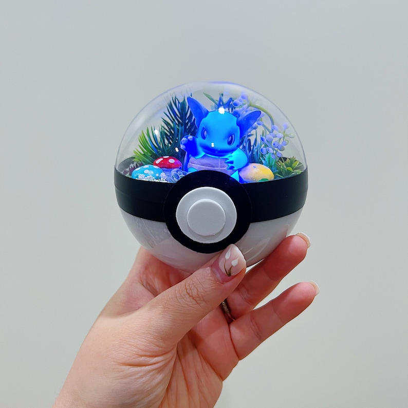 LIGHT UP Wartortle Terrarium Pokeball - Etsy