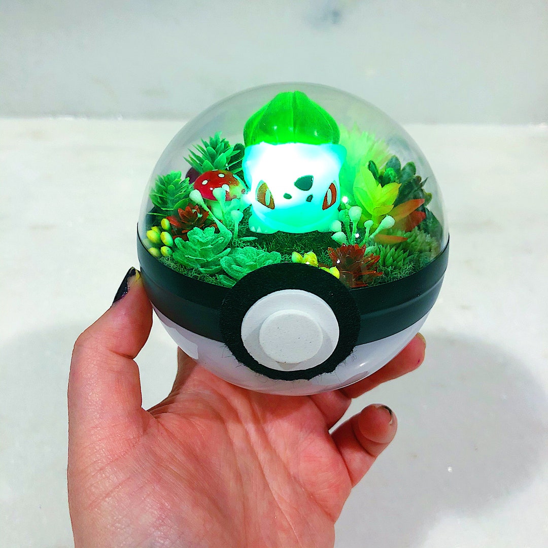 Bulbasaur Light Terrarium Pokeball - Etsy