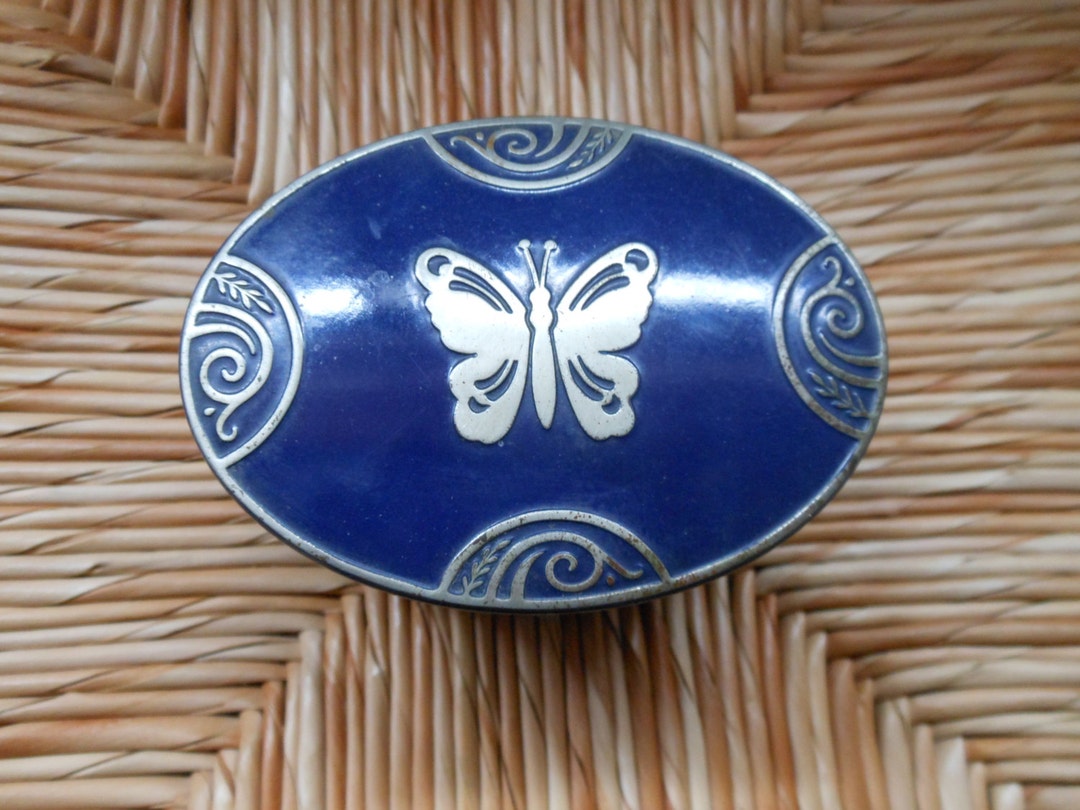 Lucrelia Vanderbilt New York Powder Box - Etsy