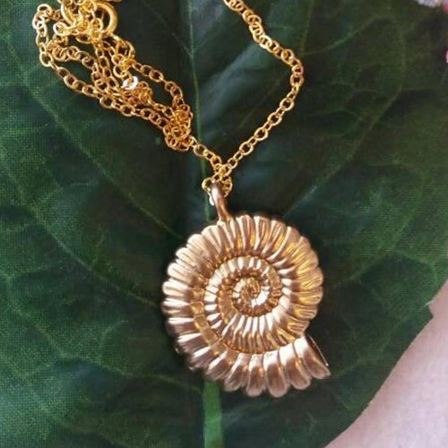 Sea Witch Ursula Shell Necklace the Little Mermaid Necklace - Etsy