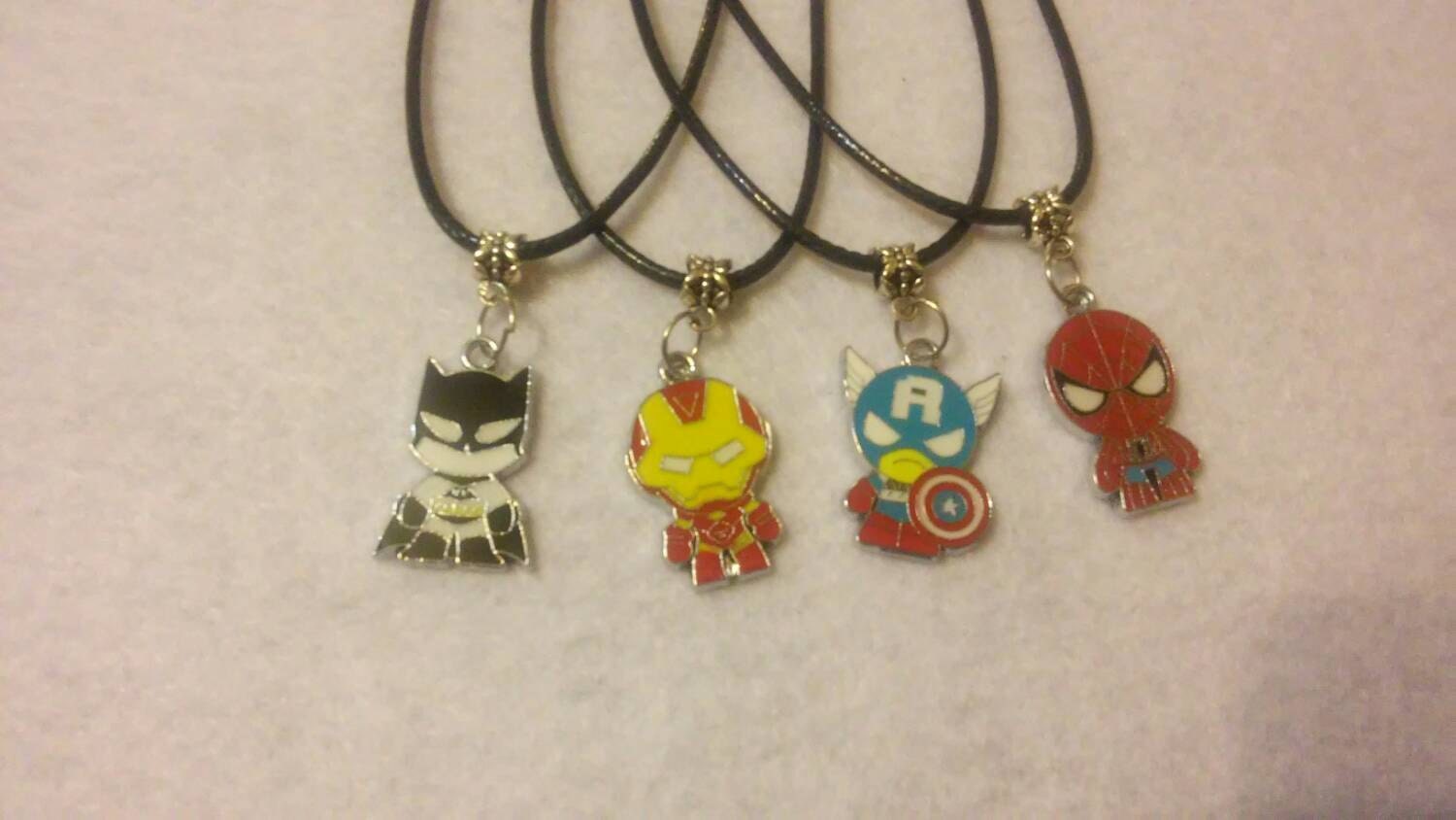 10 Superhero Necklaces Party Favors. | Etsy