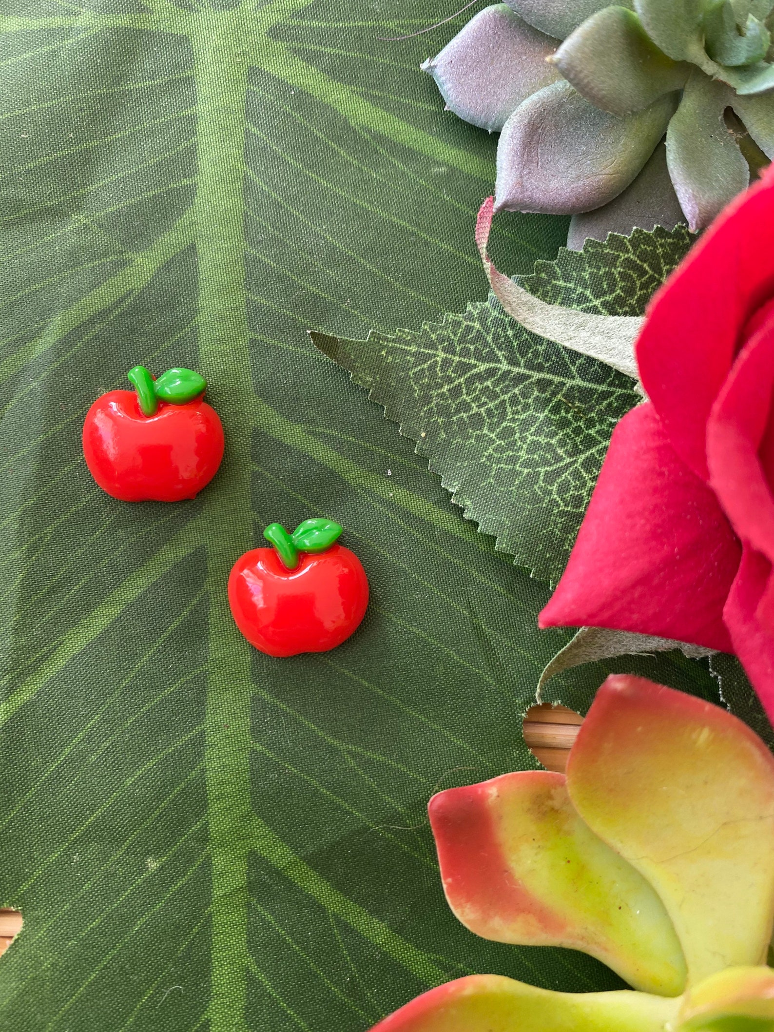 2 Apple Resin Planar Flat back | Etsy